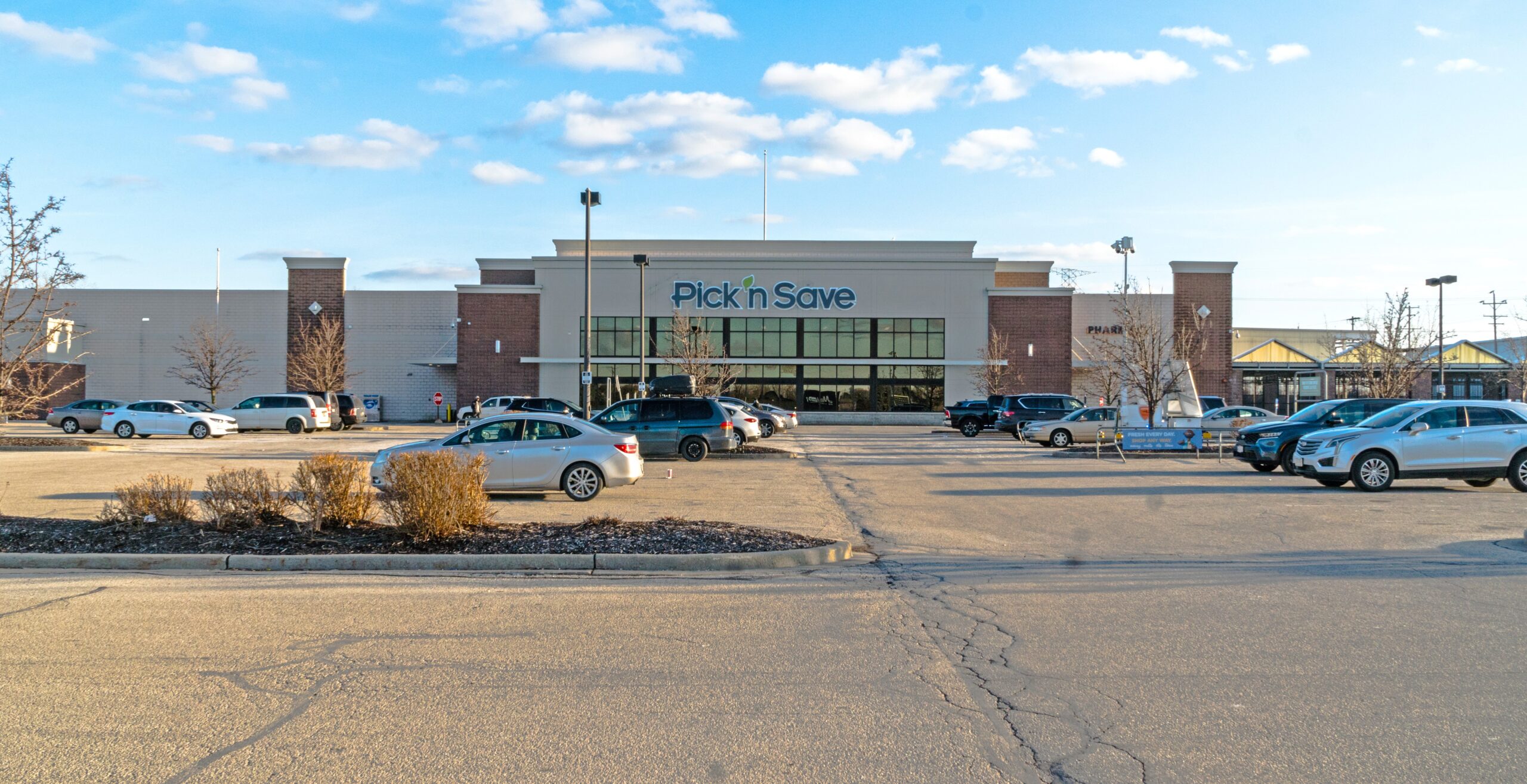 Press Photo - Pick N Save - Milwaukee, WI - The Boulder Group